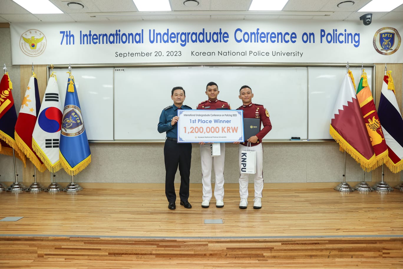 Dua Taruna Akpol Harumkan Indonesia Melalui Karya Ilmiah di ICPU 2023 - MZK News