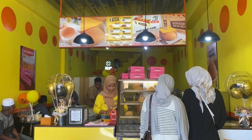 Pertama di Jambi, Roti Kopi Outlet Sungai Penuh Gelar Grand Opening ...