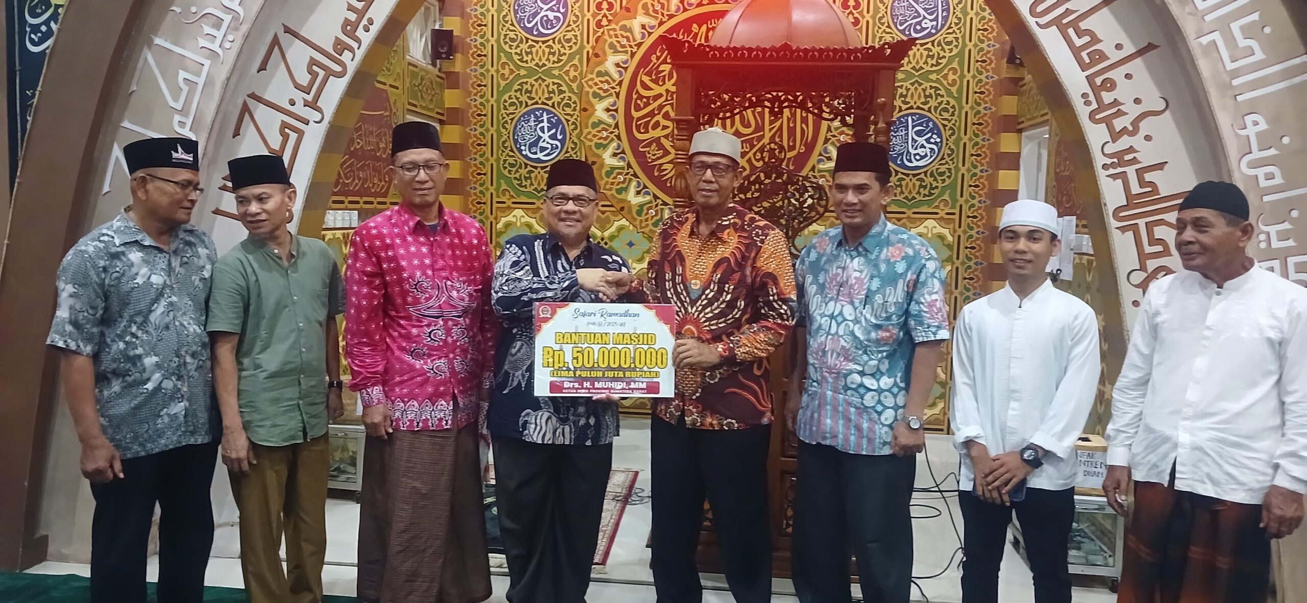 Muhidi Safari Ramadhan di Masjid Darussalam Kolam Indah Cendana Mata ...