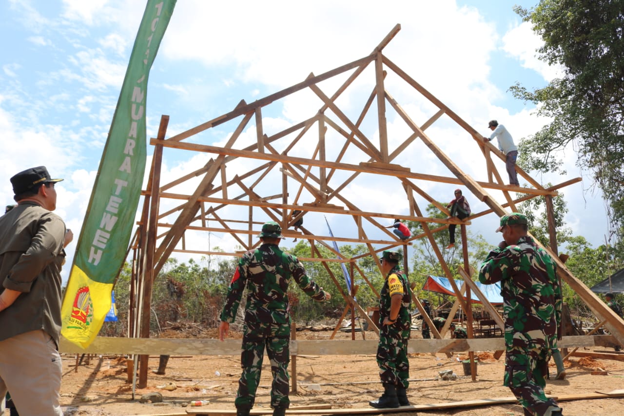 Gun Sriwitanto Apresiasi TIM Wasev TMMD ke-126 yang Tinjau Sasaran TMMD di Desa Jamut - MZK News